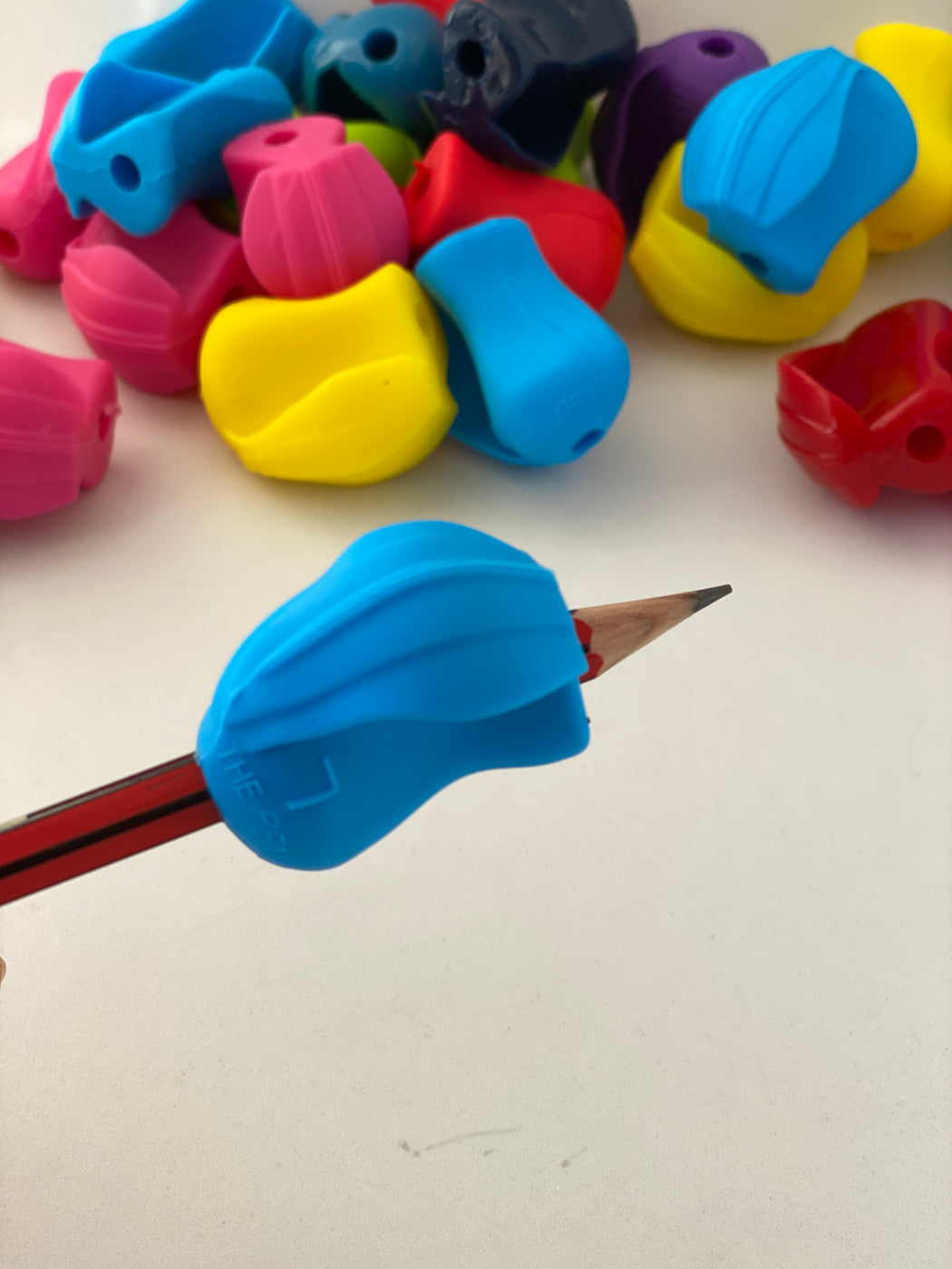 Crossover Pencil Grip for Writing — The OT Store